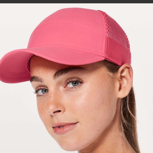 lululemon athletica | Accessories | Nwt Lululemon Dash And Splash Cap ...